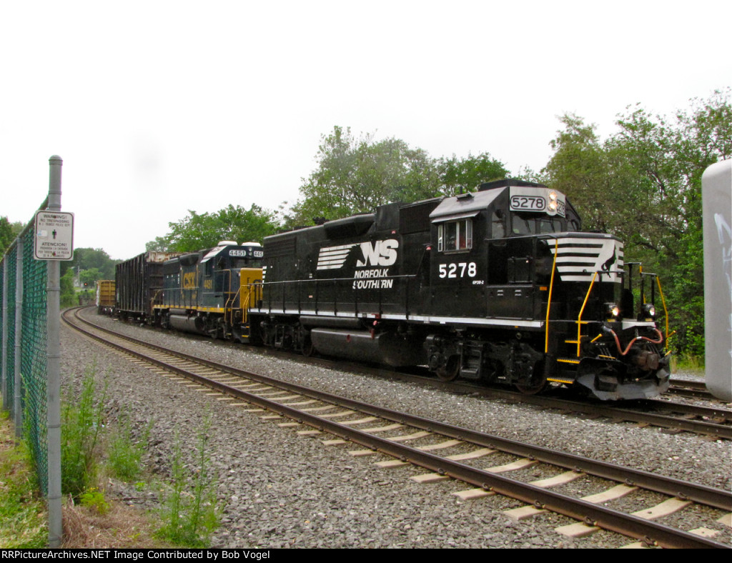 NS 5278 and CSX 4451